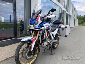 White Honda CRF 1100 2020 in Tallinn, with an engine capacity of 1.08 L and mileage of 49 thousand km for 11490 €, photo 17 on AUTOMOTO.COM.LV