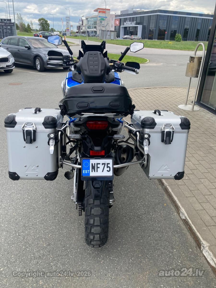 White Honda CRF 1100 2020 in Tallinn, with an engine capacity of 1.08 L and mileage of 49 thousand km for 11490 €, photo 19 on AUTOMOTO.COM.LV