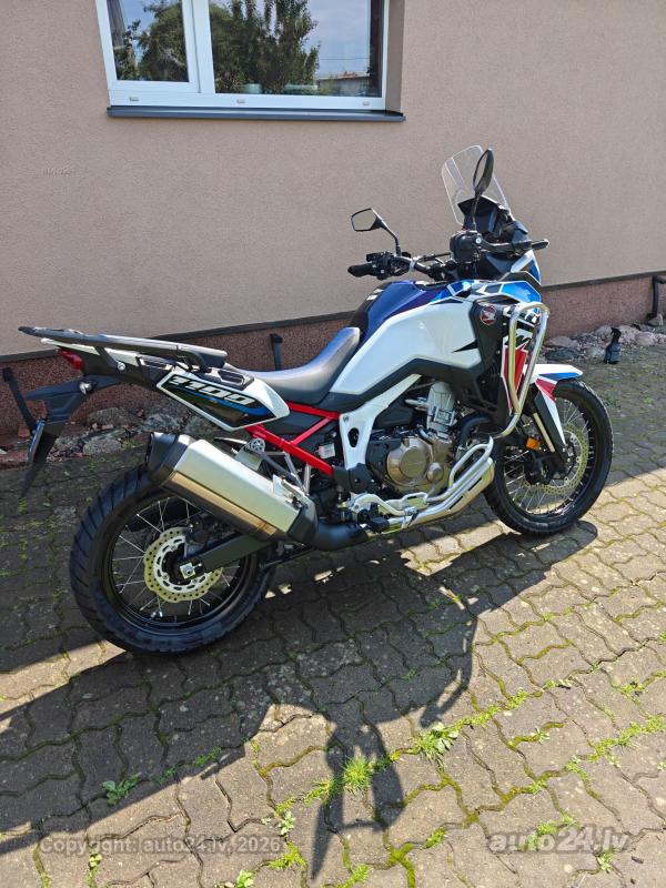 Белый Хонда CRF 1100 2023 в Таллин, объемом двигателя 1.08 л и пробегом 4 тыс. км за 12500 €, фото 4 на AUTOMOTO.COM.LV