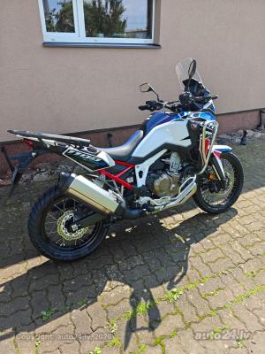 Balts Honda CRF 1100 2023 Tallina, ar dzinēja tilpumu 1.08 L un nobraukumu 4 tūkst. km par 12500 €, foto 4 vietnē AUTOMOTO.COM.LV