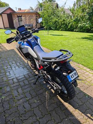 Balts Honda CRF 1100 2023 Tallina, ar dzinēja tilpumu 1.08 L un nobraukumu 4 tūkst. km par 12500 €, foto 6 vietnē AUTOMOTO.COM.LV