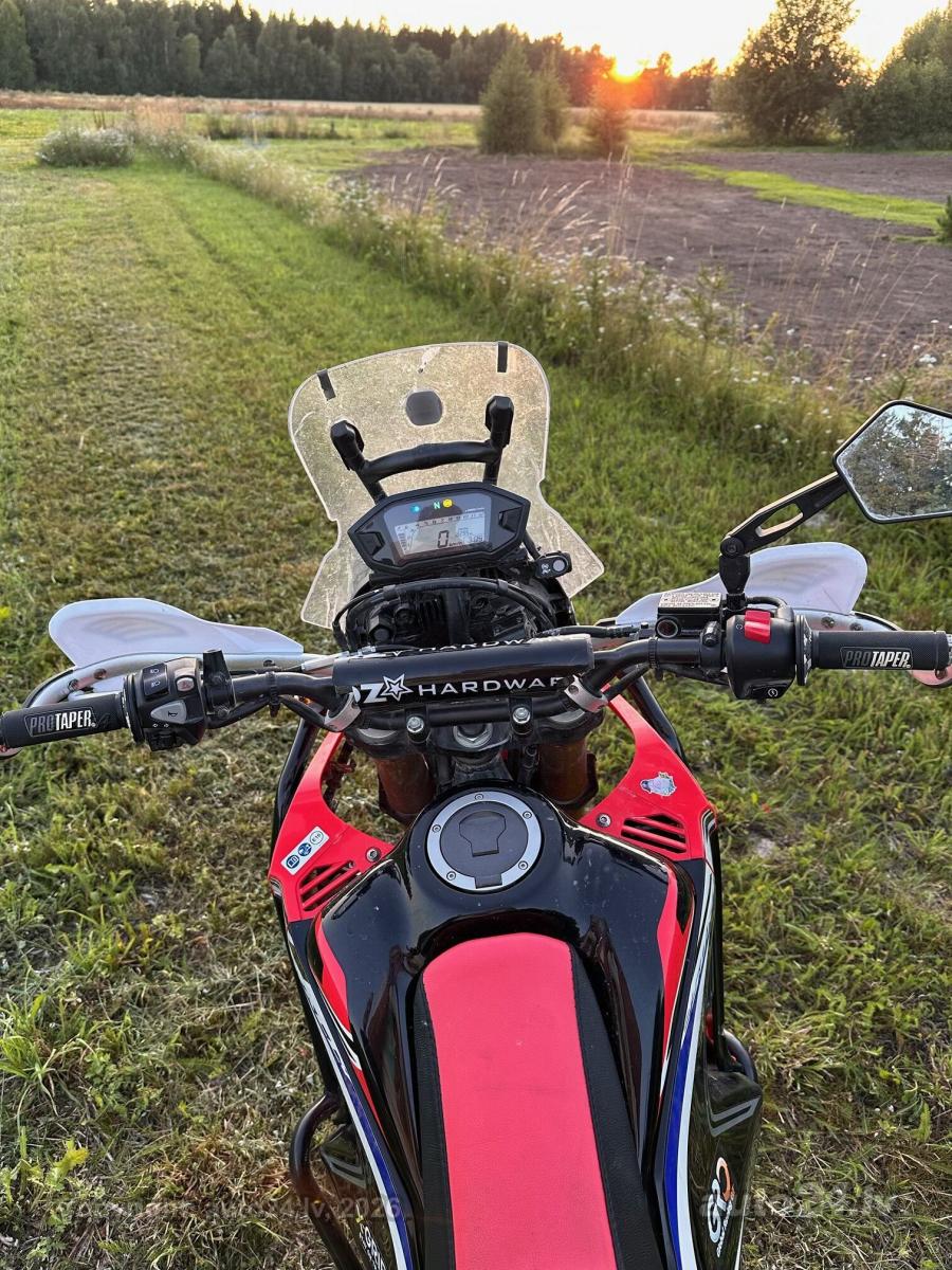 Black Honda CRF 250 2019 in Tallinn, with an engine capacity of 0.25 L and mileage of 18 thousand km for 3900 €, photo 6 on AUTOMOTO.COM.LV