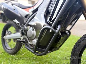 Pelēks Honda CRF 250 2020 Tallina, ar dzinēja tilpumu 0.25 L un nobraukumu 7 tūkst. km par 4700 €, foto 14 vietnē AUTOMOTO.COM.LV