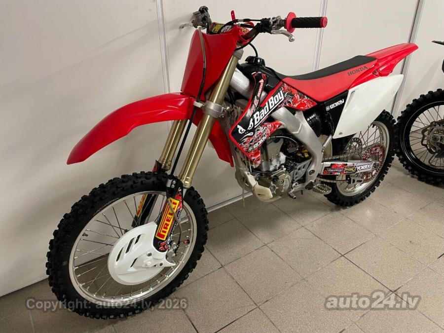Хонда CRF 250 2007 в Таллин, объемом двигателя 0.00 л и пробегом 0 тыс. км за 1800 €, фото 4 на AUTOMOTO.COM.LV