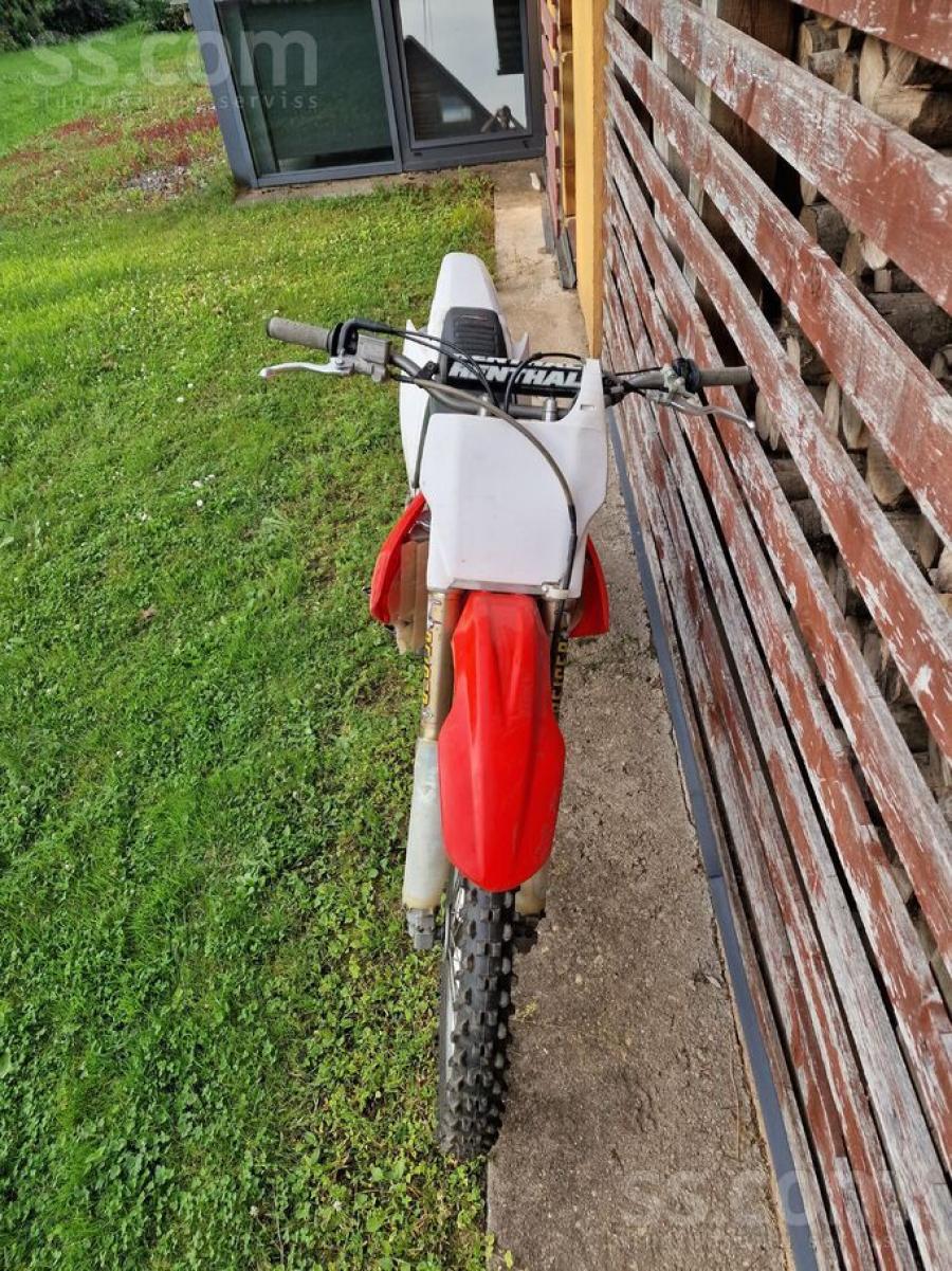 Honda CRF 250 2007 in Madona, with an engine capacity of 0.25 L and mileage of 0 thousand km for 1650 €, photo 4 on AUTOMOTO.COM.LV