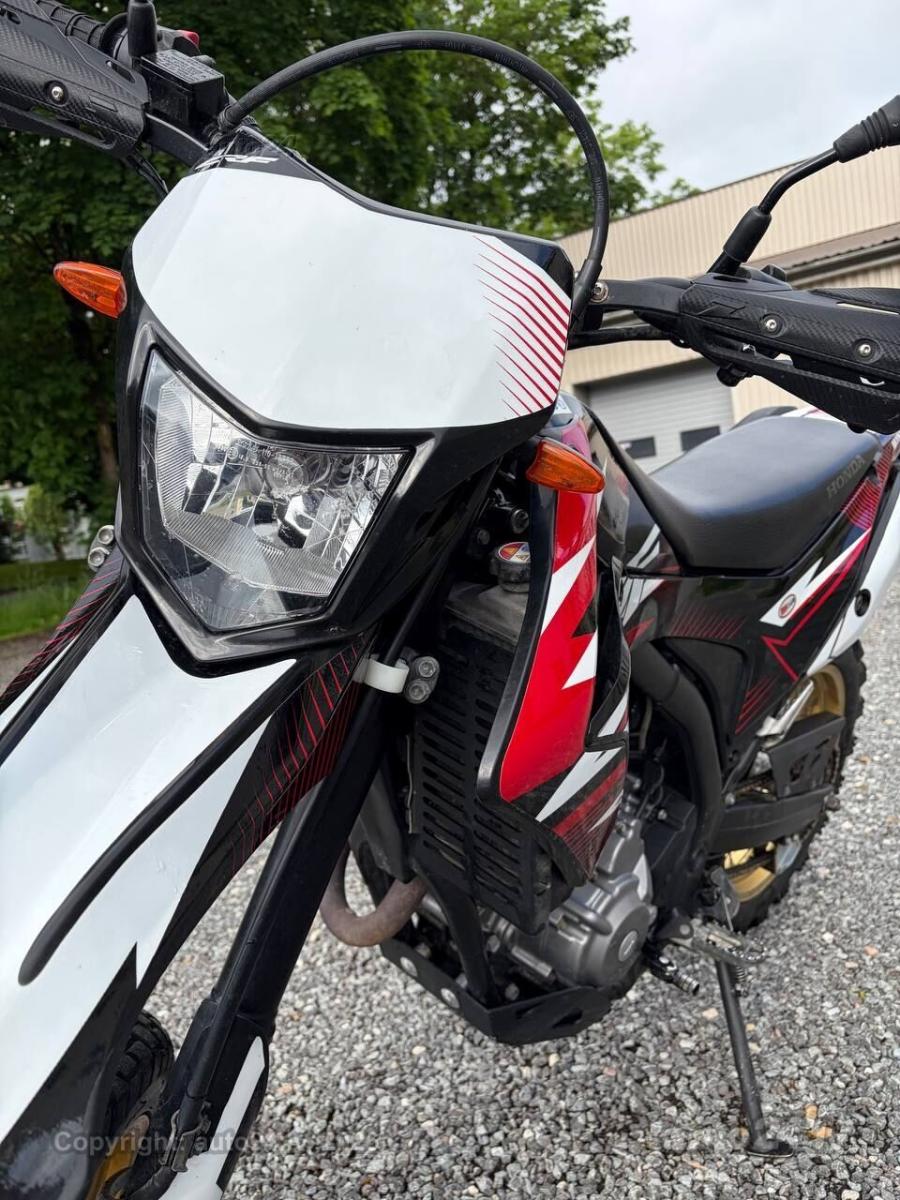 Honda CRF 250 2014 Tallina, ar dzinēja tilpumu 0.25 L un nobraukumu 16 tūkst. km par 3350 €, foto 3 vietnē AUTOMOTO.COM.LV