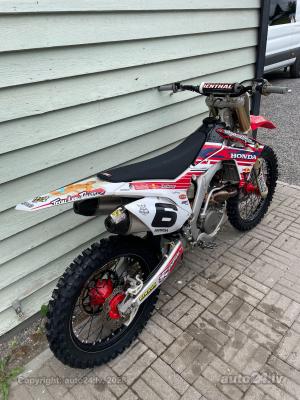 Хонда CRF 250 2014 в Таллин, объемом двигателя 0.00 л и пробегом 0 тыс. км за 2700 €, фото 5 на AUTOMOTO.COM.LV