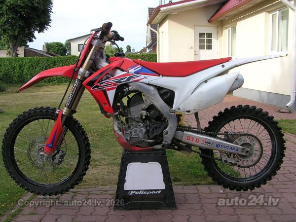 Хонда CRF 250 2016 в Курессааре, объемом двигателя 0.00 л и пробегом 70 тыс. км за 2400 €, фото 1 на AUTOMOTO.COM.LV
