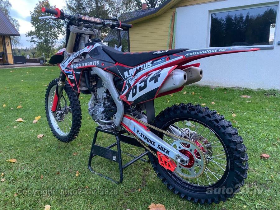 Honda CRF 250 2017 Pelva, ar dzinēja tilpumu 0.25 L un nobraukumu 172 tūkst. km par 2700 €, foto 3 vietnē AUTOMOTO.COM.LV