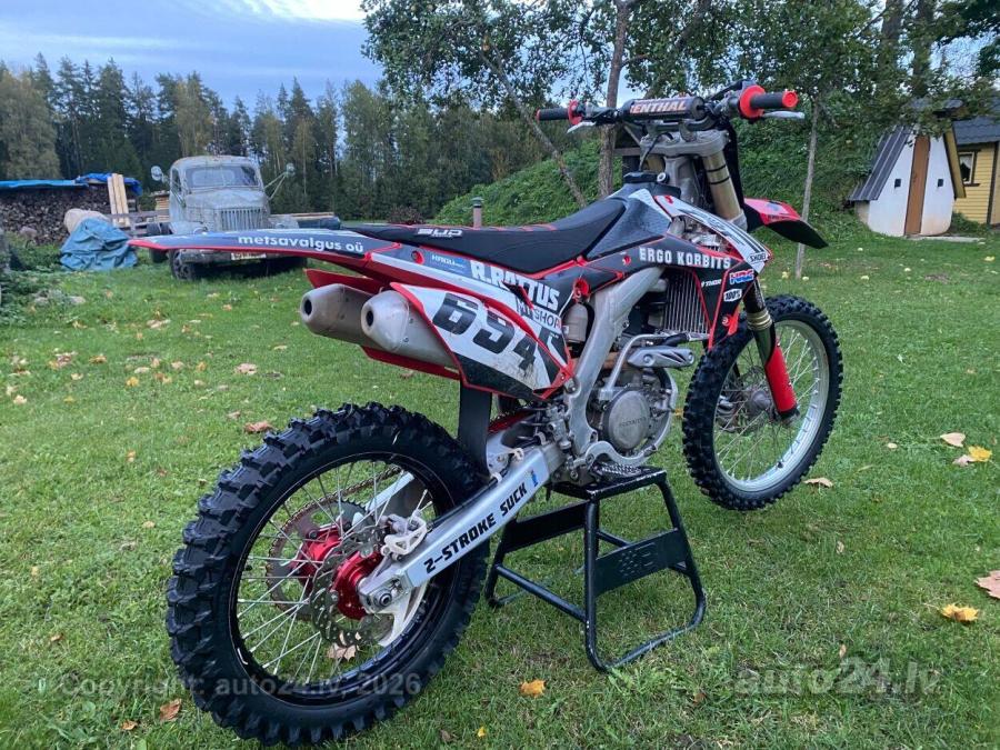Honda CRF 250 2017 Pelva, ar dzinēja tilpumu 0.25 L un nobraukumu 172 tūkst. km par 2700 €, foto 4 vietnē AUTOMOTO.COM.LV