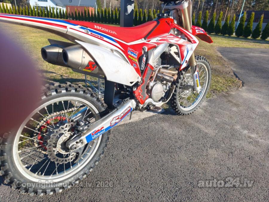 Honda CRF 250 2017 in Tallinn, with an engine capacity of 0.25 L and mileage of 0 thousand km for 3000 €, photo 3 on AUTOMOTO.COM.LV