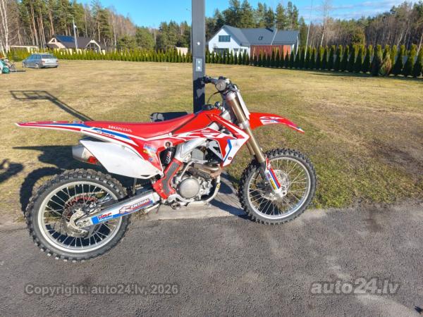 Хонда CRF 250 2017 в Таллин, объемом двигателя 0.25 л и пробегом 0 тыс. км за 3000 €, фото 4 на AUTOMOTO.COM.LV