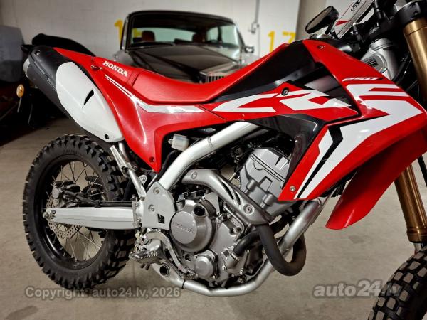 Хонда CRF 250 2019 в Таллин, объемом двигателя 0.00 л и пробегом 0 тыс. км за 1000 €, фото 5 на AUTOMOTO.COM.LV