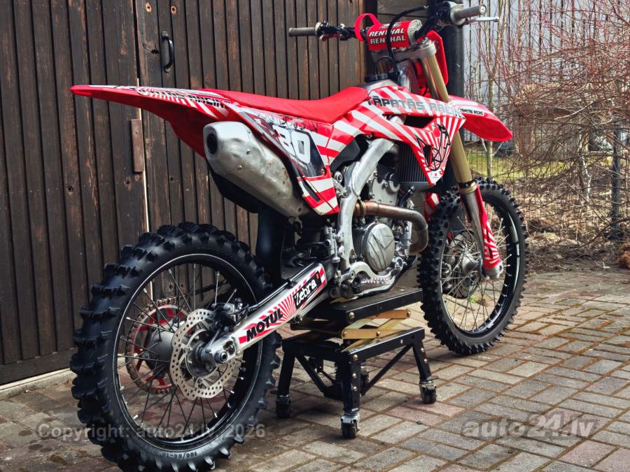 Хонда CRF 250 2022 в Лимбажи, объемом двигателя 0.25 л и пробегом 90 тыс. км за 4550 €, фото 5 на AUTOMOTO.COM.LV