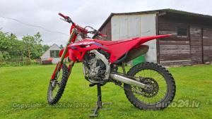 Хонда CRF 250 2023 в Таллин, объемом двигателя 0.00 л и пробегом 0 тыс. км за 4100 €, фото  на AUTOMOTO.COM.LV