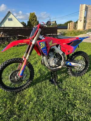 Хонда CRF 250 2026 в Таллин, объемом двигателя 0.25 л и пробегом 0 тыс. км за 8400 €, фото  на AUTOMOTO.COM.LV