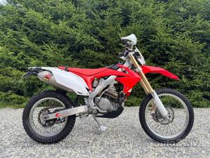 Red Honda CRF 250 2013 in Parnu, with an engine capacity of 0.25 L and mileage of 0 thousand km for 3490 €, photo  on AUTOMOTO.COM.LV
