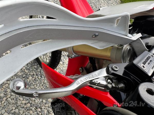 Sarkans Honda CRF 250 2013 Pērnava, ar dzinēja tilpumu 0.25 L un nobraukumu 0 tūkst. km par 3490 €, foto 2 vietnē AUTOMOTO.COM.LV