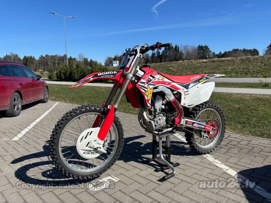 Red Honda CRF 250 2016 in Tallinn, with an engine capacity of 0.25 L and mileage of 119 thousand km for 2900 €, photo 1 on AUTOMOTO.COM.LV