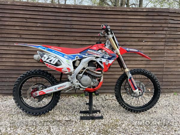 Красный Хонда CRF 250 2017 в Каркси-Нуйа, объемом двигателя 0.00 л и пробегом 180 тыс. км за 2900 €, фото 1 на AUTOMOTO.COM.LV