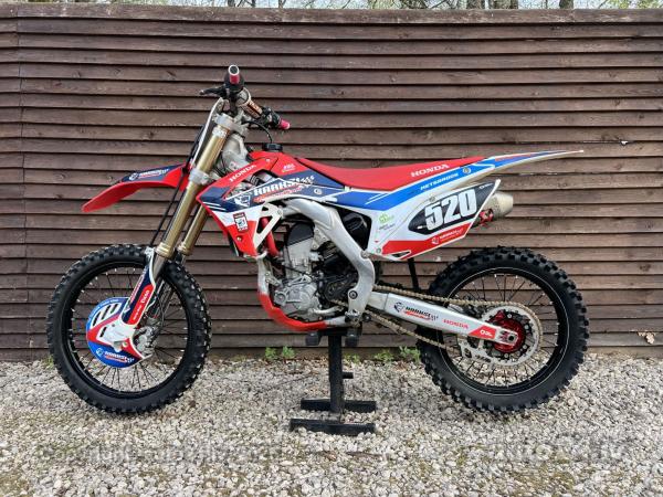 Красный Хонда CRF 250 2017 в Каркси-Нуйа, объемом двигателя 0.00 л и пробегом 180 тыс. км за 2900 €, фото 2 на AUTOMOTO.COM.LV