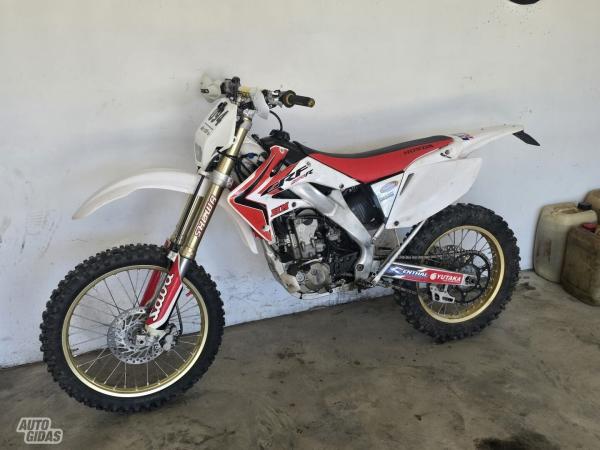 Honda CRF 250R 2007 in Siauliai, with an engine capacity of 0.25 L and mileage of 0 thousand km for 2100 €, photo 1 on AUTOMOTO.COM.LV