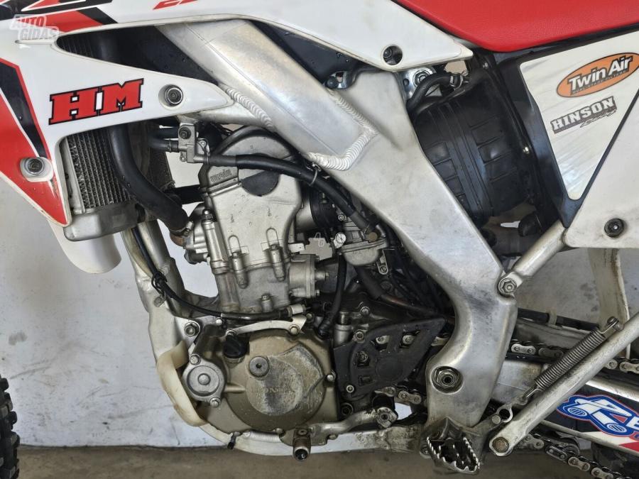 Хонда CRF 250R 2007 в Шяуляй, объемом двигателя 0.25 л и пробегом 0 тыс. км за 2100 €, фото 5 на AUTOMOTO.COM.LV