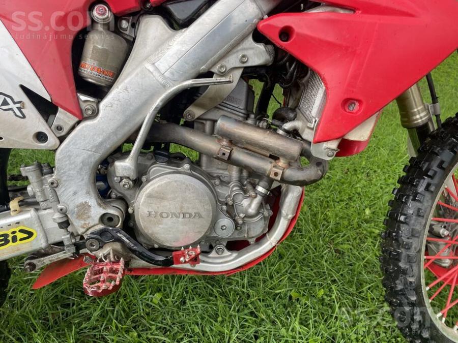 Honda CRF 250R 2010 in Talsi, with an engine capacity of 0.25 L and mileage of 0 thousand km for 2100 €, photo 7 on AUTOMOTO.COM.LV