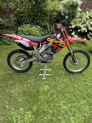 Honda CRF 250R 2010 in Riga, with an engine capacity of 0.25 L and mileage of 0 thousand km for 3500 €, photo 4 on AUTOMOTO.COM.LV