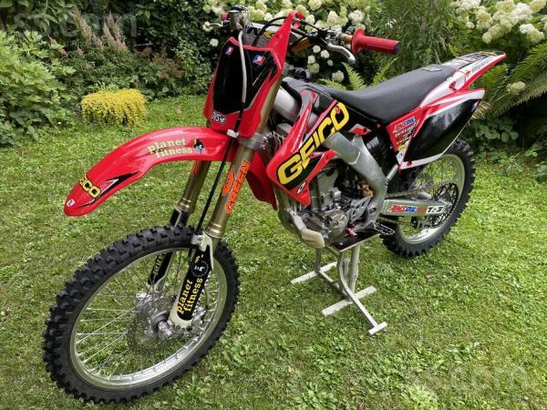 Honda CRF 250R 2010 in Riga, with an engine capacity of 0.25 L and mileage of 0 thousand km for 3500 €, photo 4 on AUTOMOTO.COM.LV