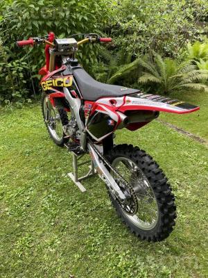 Honda CRF 250R 2010 in Riga, with an engine capacity of 0.25 L and mileage of 0 thousand km for 3500 €, photo 7 on AUTOMOTO.COM.LV