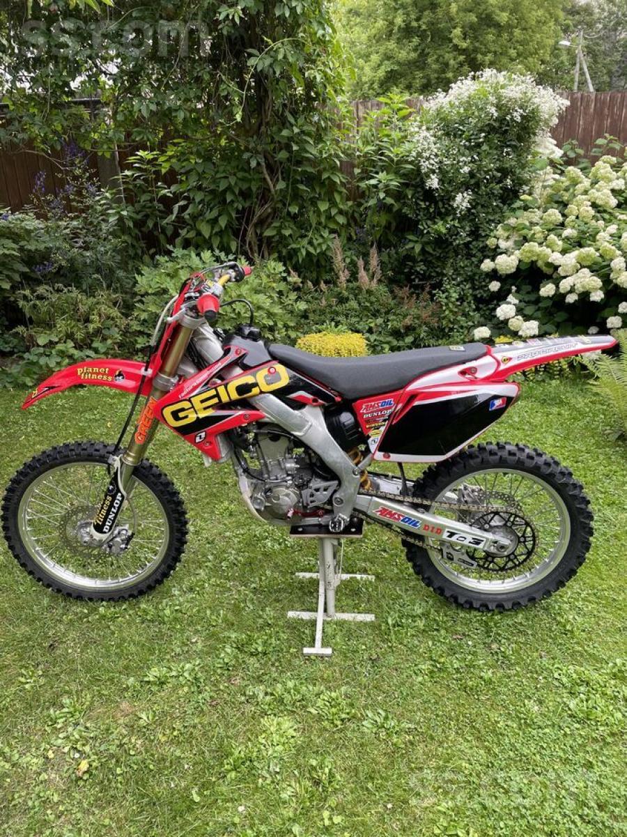 Honda CRF 250R 2010 in Riga, with an engine capacity of 0.25 L and mileage of 0 thousand km for 3500 €, photo 8 on AUTOMOTO.COM.LV