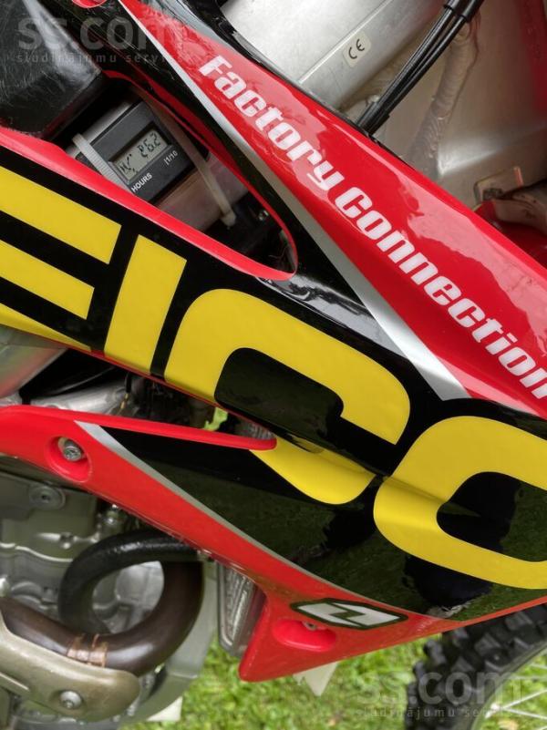 Honda CRF 250R 2010 in Riga, with an engine capacity of 0.25 L and mileage of 0 thousand km for 3500 €, photo 8 on AUTOMOTO.COM.LV