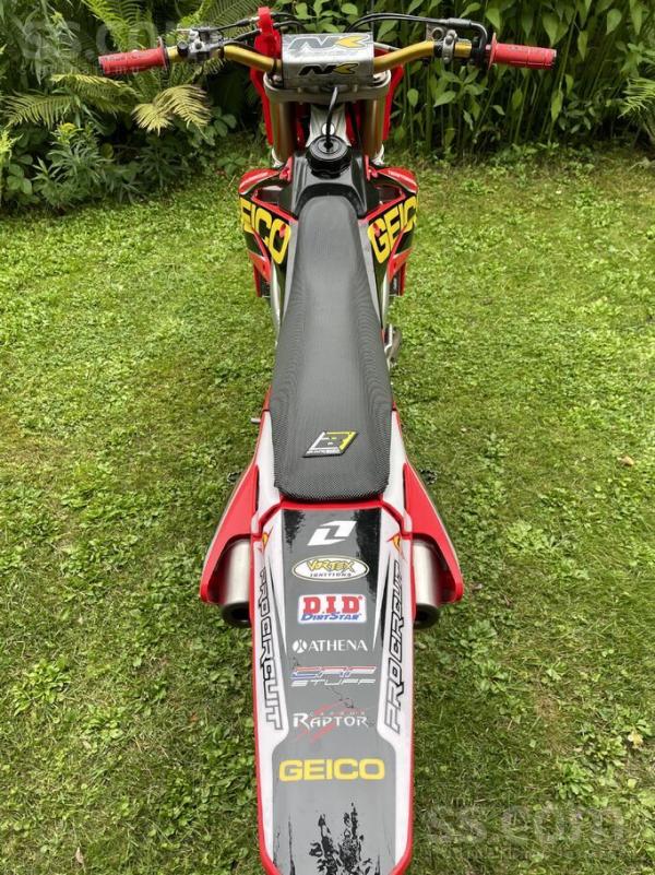 Honda CRF 250R 2010 in Riga, with an engine capacity of 0.25 L and mileage of 0 thousand km for 3500 €, photo 10 on AUTOMOTO.COM.LV