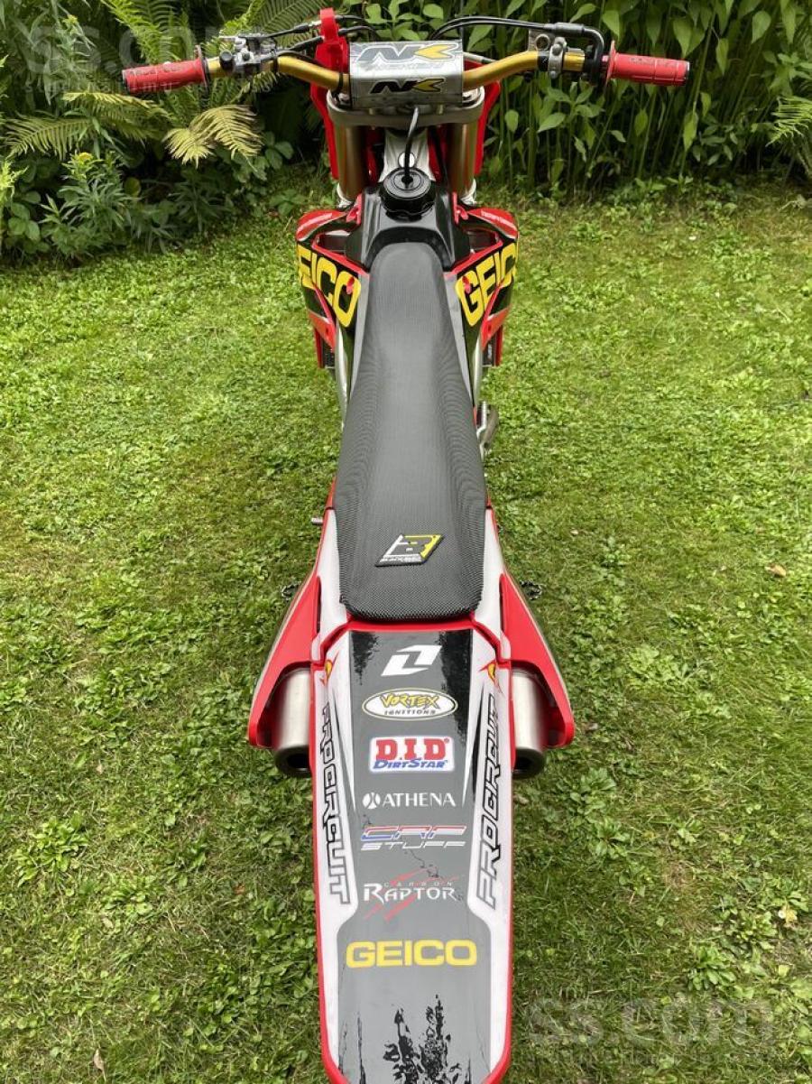 Honda CRF 250R 2010 in Riga, with an engine capacity of 0.25 L and mileage of 0 thousand km for 3500 €, photo 11 on AUTOMOTO.COM.LV