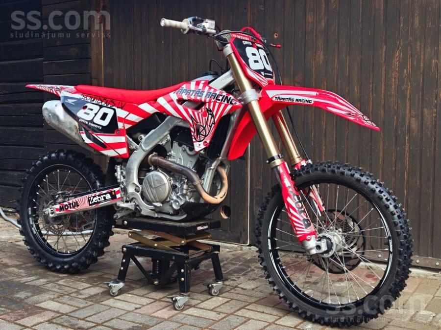 Honda CRF 250R 2022 in Riga, with an engine capacity of 0.25 L and mileage of 0 thousand km for 4550 €, photo 1 on AUTOMOTO.COM.LV