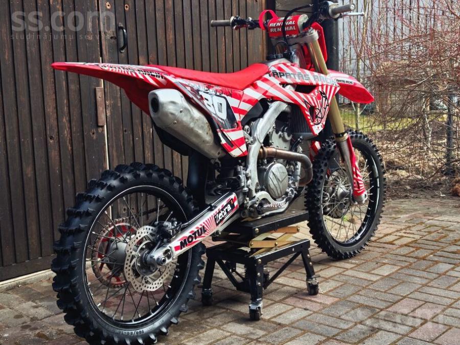 Honda CRF 250R 2022 in Riga, with an engine capacity of 0.25 L and mileage of 0 thousand km for 4550 €, photo 4 on AUTOMOTO.COM.LV