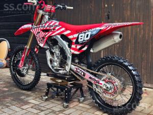 Honda CRF 250R 2022 in Riga, with an engine capacity of 0.25 L and mileage of 0 thousand km for 3950 €, photo 9 on AUTOMOTO.COM.LV