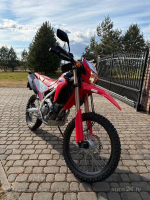 Черный Хонда CRF 300 2021 в Таллин, объемом двигателя 0.29 л и пробегом 982 тыс. км за 5200 €, фото 3 на AUTOMOTO.COM.LV