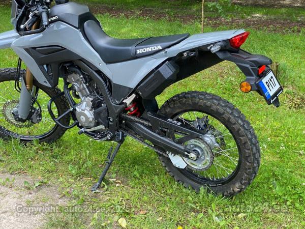 Pelēks Honda CRF 300 2025 Tartu, ar dzinēja tilpumu 0.29 L un nobraukumu 523 tūkst. km par 6000 €, foto 3 vietnē AUTOMOTO.COM.LV