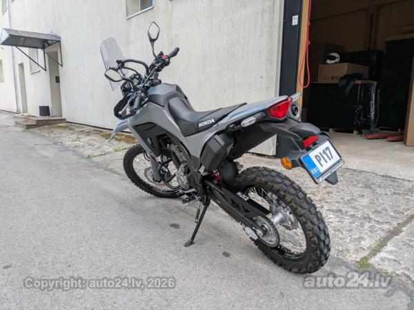 Серый Хонда CRF 300 2025 в Таллин, объемом двигателя 0.29 л и пробегом 2 тыс. км за 5490 €, фото 4 на AUTOMOTO.COM.LV