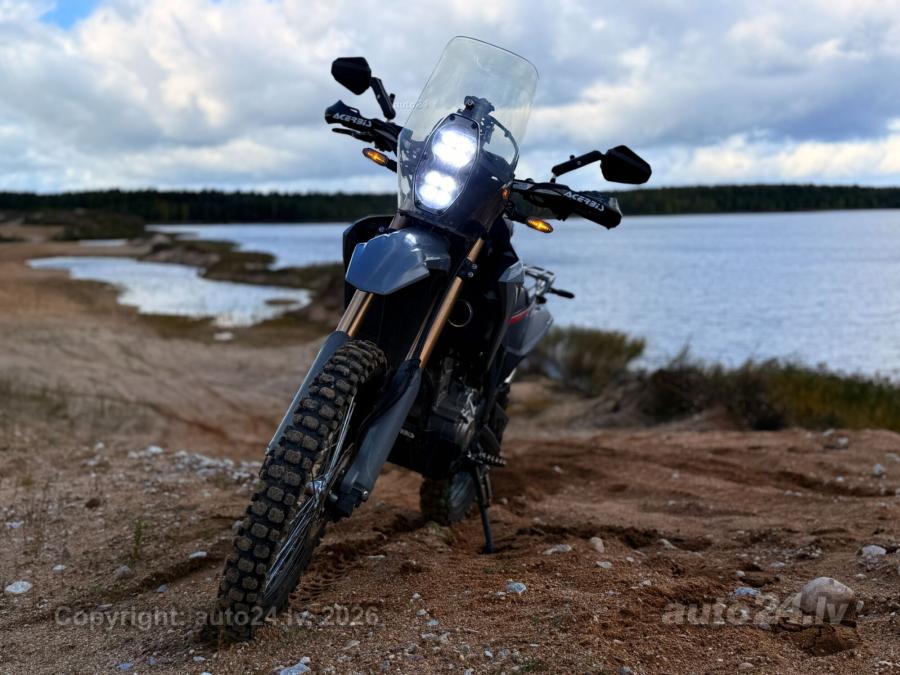 Grey Honda CRF 300 2025 in Tallinn, with an engine capacity of 0.29 L and mileage of 8 thousand km for 6750 €, photo 3 on AUTOMOTO.COM.LV