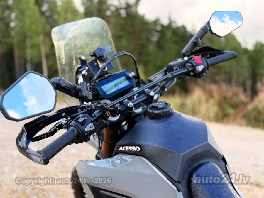 Grey Honda CRF 300 2025 in Tallinn, with an engine capacity of 0.29 L and mileage of 8 thousand km for 6750 €, photo 6 on AUTOMOTO.COM.LV