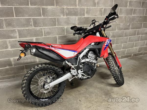 Honda CRF 300 2025 Tallina, ar dzinēja tilpumu 0.29 L un nobraukumu 2 tūkst. km par 5499 €, foto 3 vietnē AUTOMOTO.COM.LV