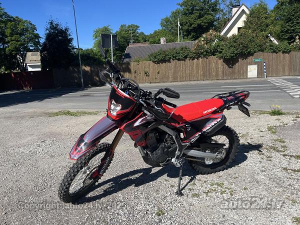 Honda CRF 300 2025 in Tallinn, with an engine capacity of 0.29 L and mileage of 2 thousand km for 5499 €, photo 5 on AUTOMOTO.COM.LV