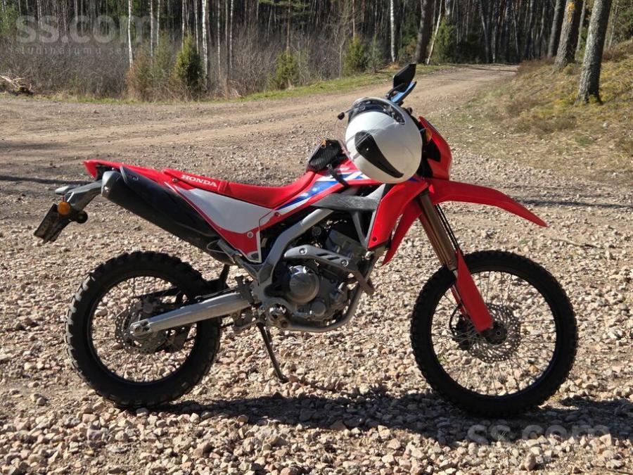 Honda CRF 300L 2021 in Riga, with an engine capacity of 0.29 L and mileage of 0 thousand km for 4800 €, photo 3 on AUTOMOTO.COM.LV
