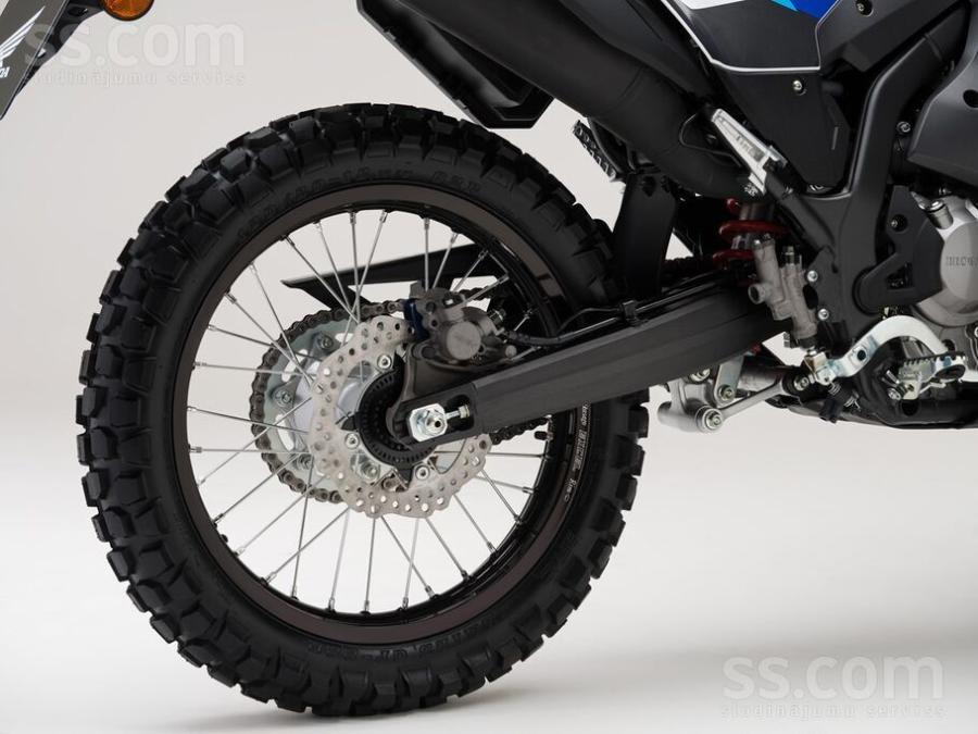 Honda CRF 300L 2026 in Riga, with an engine capacity of 0.29 L and mileage of 0 thousand km for 6750 €, photo 11 on AUTOMOTO.COM.LV