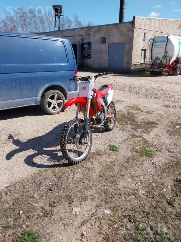 Honda CRF 450 2008 in Dobele, with an engine capacity of 0.45 L and mileage of 0 thousand km for 2000 €, photo 2 on AUTOMOTO.COM.LV