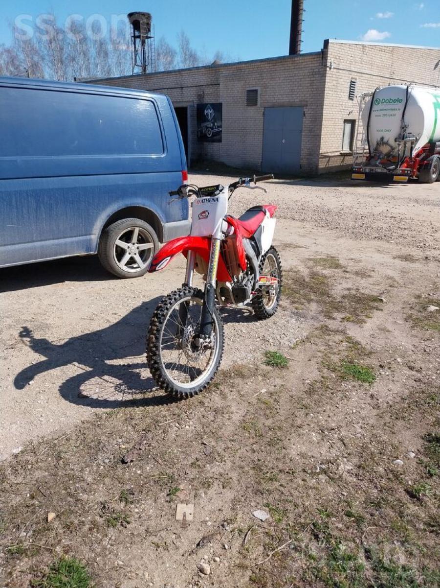 Honda CRF 450 2008 in Dobele, with an engine capacity of 0.45 L and mileage of 0 thousand km for 2000 €, photo 3 on AUTOMOTO.COM.LV