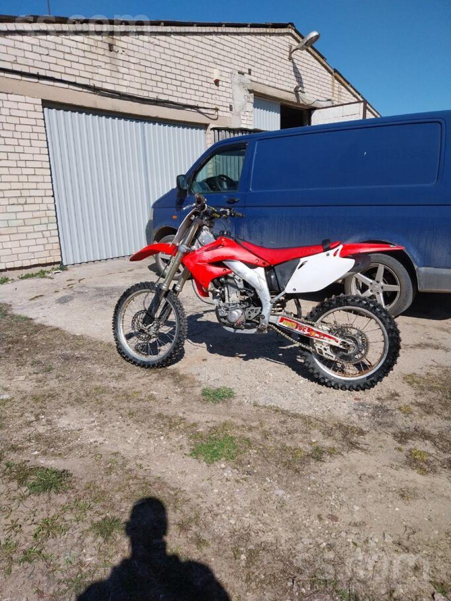 Honda CRF 450 2008 in Dobele, with an engine capacity of 0.45 L and mileage of 0 thousand km for 2000 €, photo 4 on AUTOMOTO.COM.LV